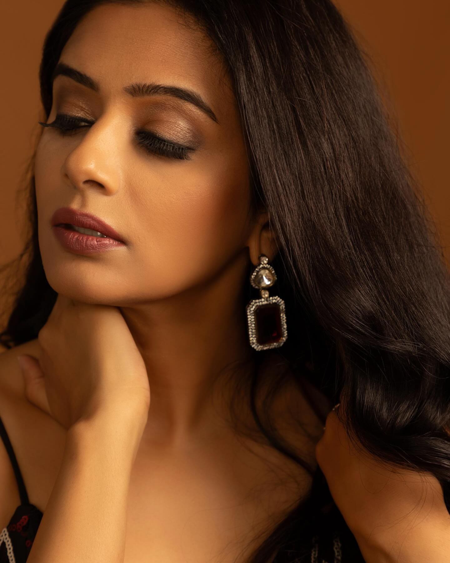 Priyamani's Latest Photoshoot: Beauty And Grace - TrackTollywood