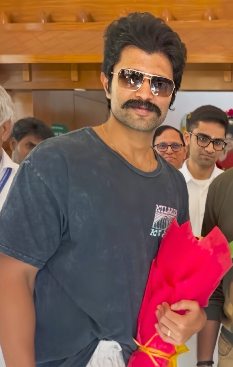 Vijay Deverakonda Spotted with Engagement Ring - TrackTollywood